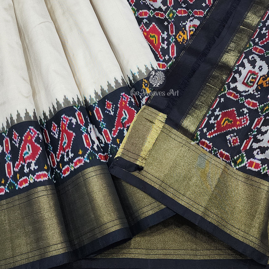 Nithila - Pochampally Patola Ikkat Silk Saree with Kunjar Popat Motifs